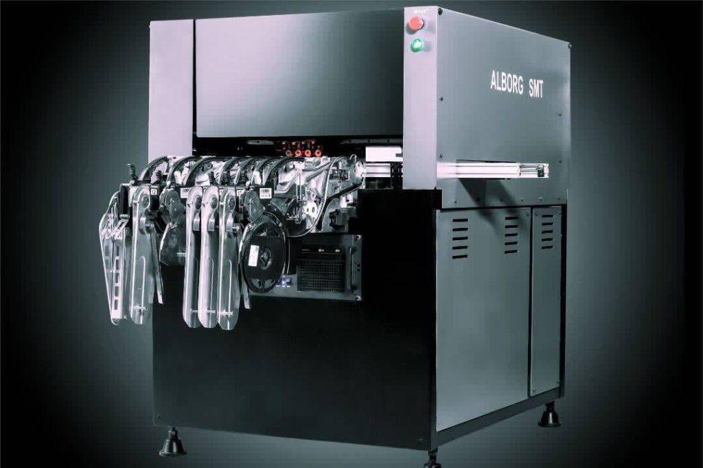 Industrial four-head SMD assembly machine - آلبورگ تولید ماشین آلات مونتاژ